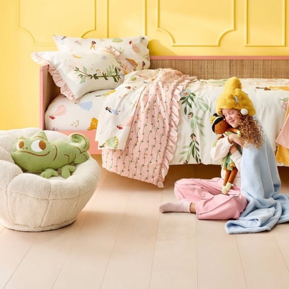 Pillowfort | Toys | Disney Pillowfort Princess Rapunzel Sidekick Pascal ...